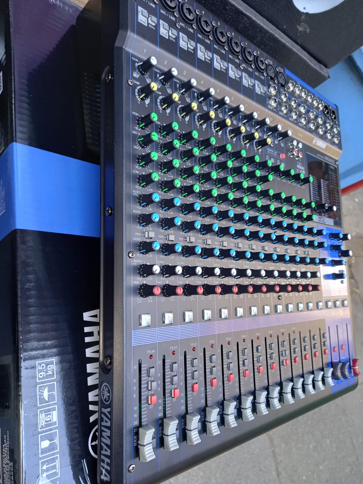 Yamaha MG16XU Plain Mixer – Avenue Sounds